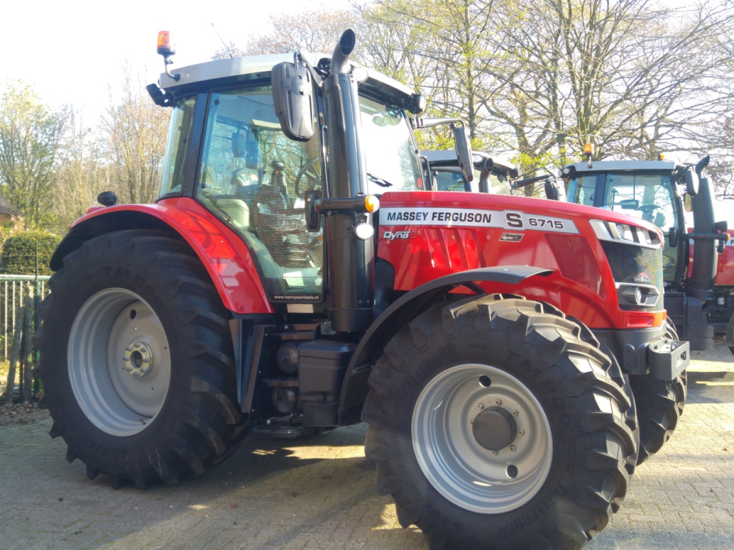 MF 6715S DYNA 6 - LMB Swinkels